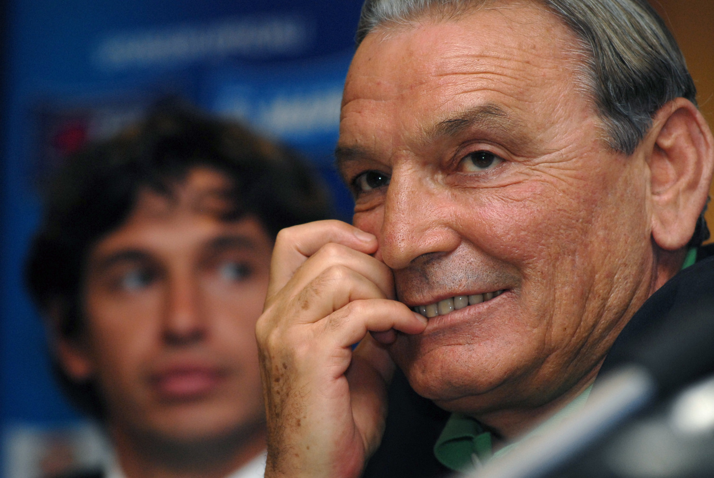 È morto Gigi Riva, campione del calcio romantico: giocò sempre nel Cagliari