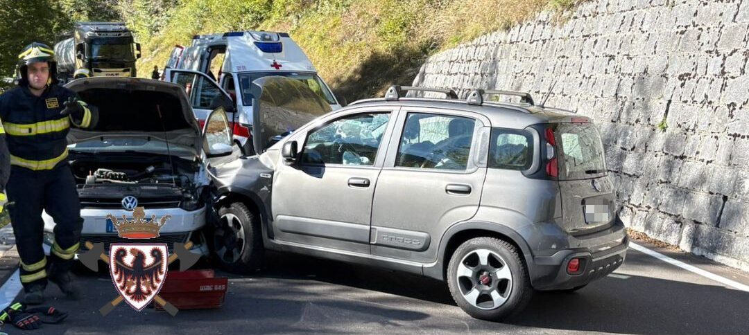 Scontro fra auto sulla strada della Fricca, ferito un 81enne