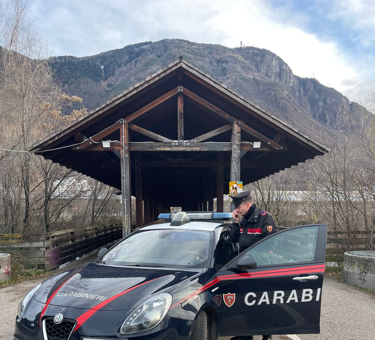 Tenta di togliersi la vita lanciandosi dal ponte Langer: l’eroico gesto ...
