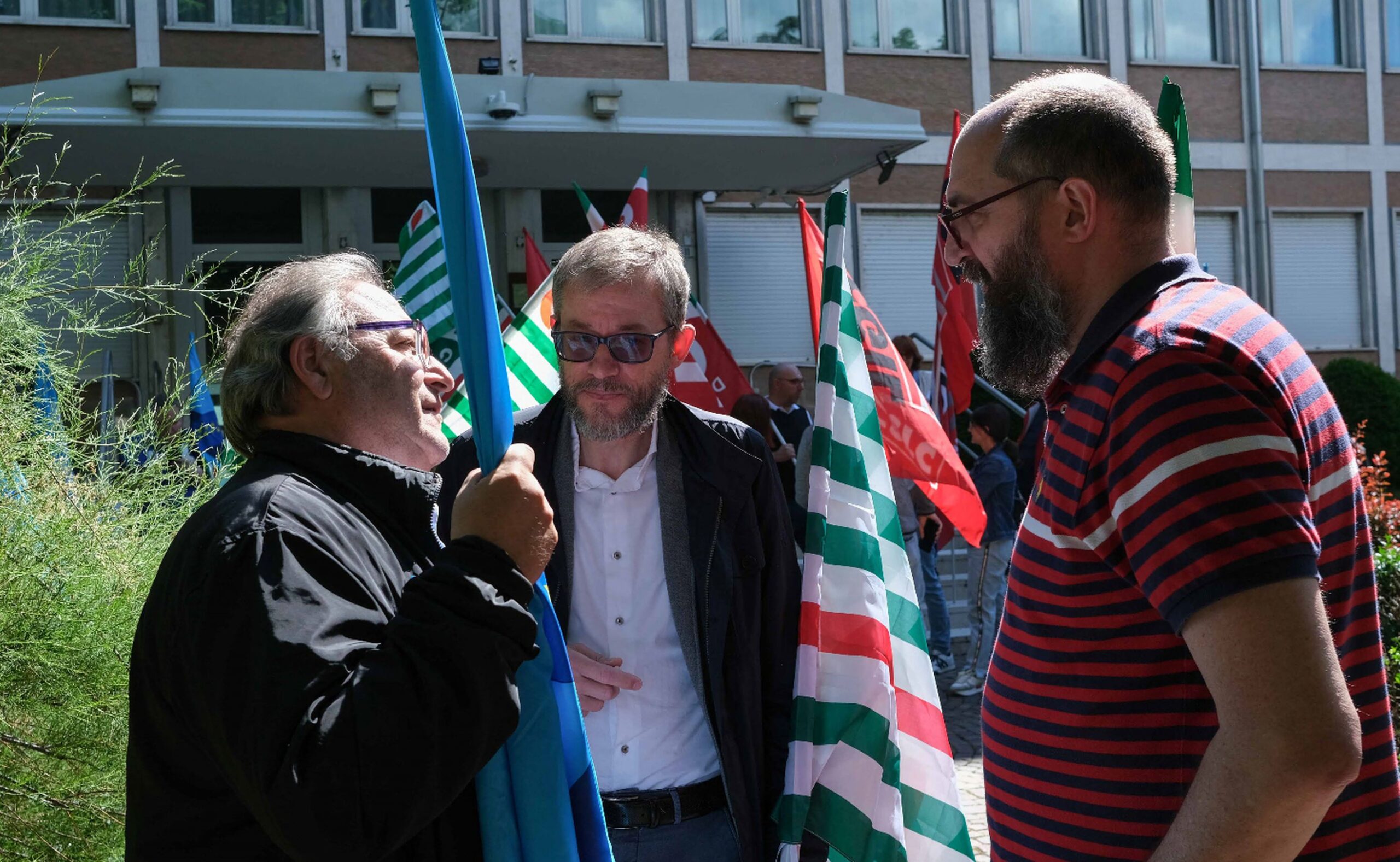 Cisl e Uil replicano a Grosselli: «La Cgil non fa una linea dura, ma solitaria»