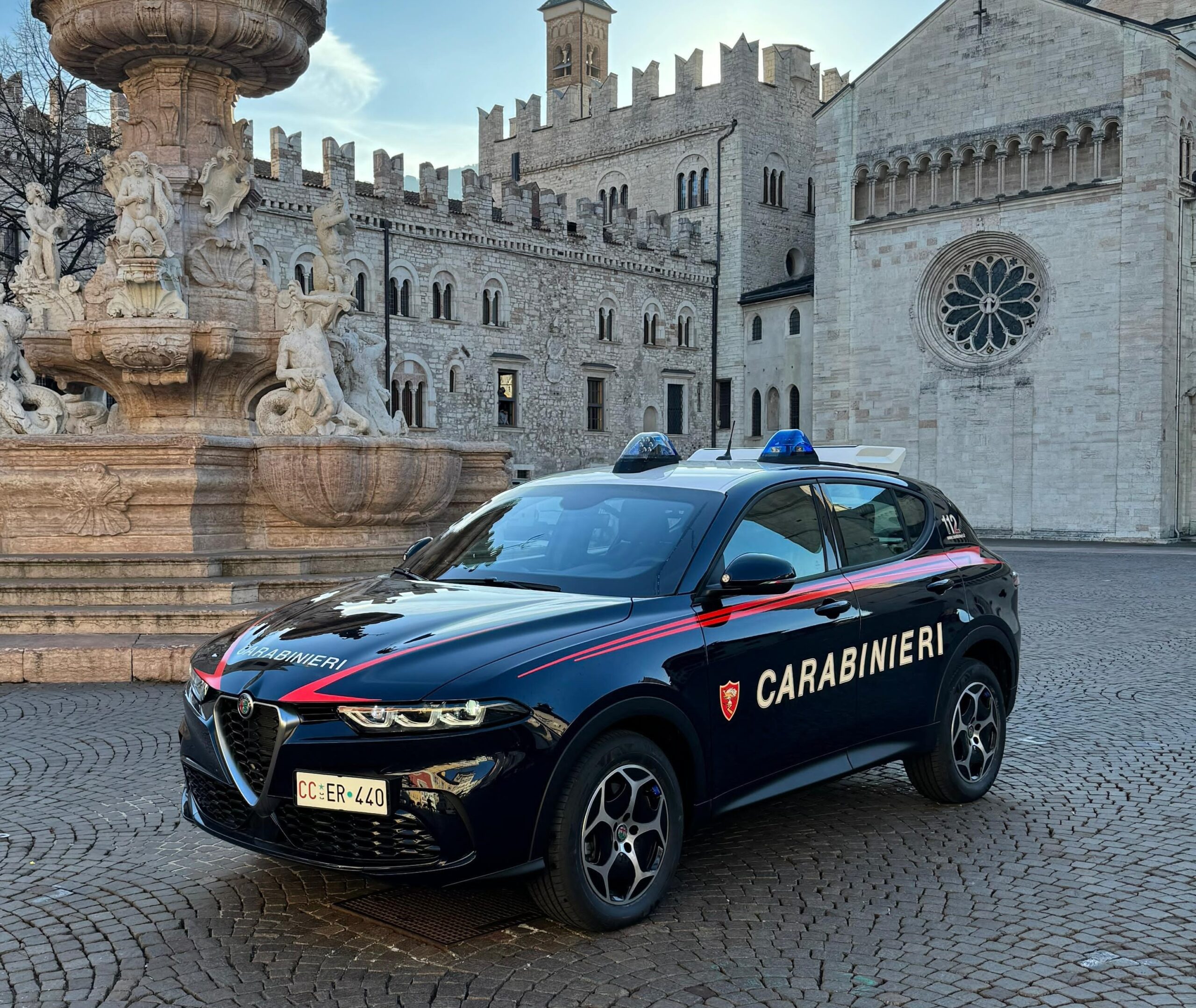 Carabinieri, arriva la nuova ibrida Alfa Romeo Tonale nella flotta ...