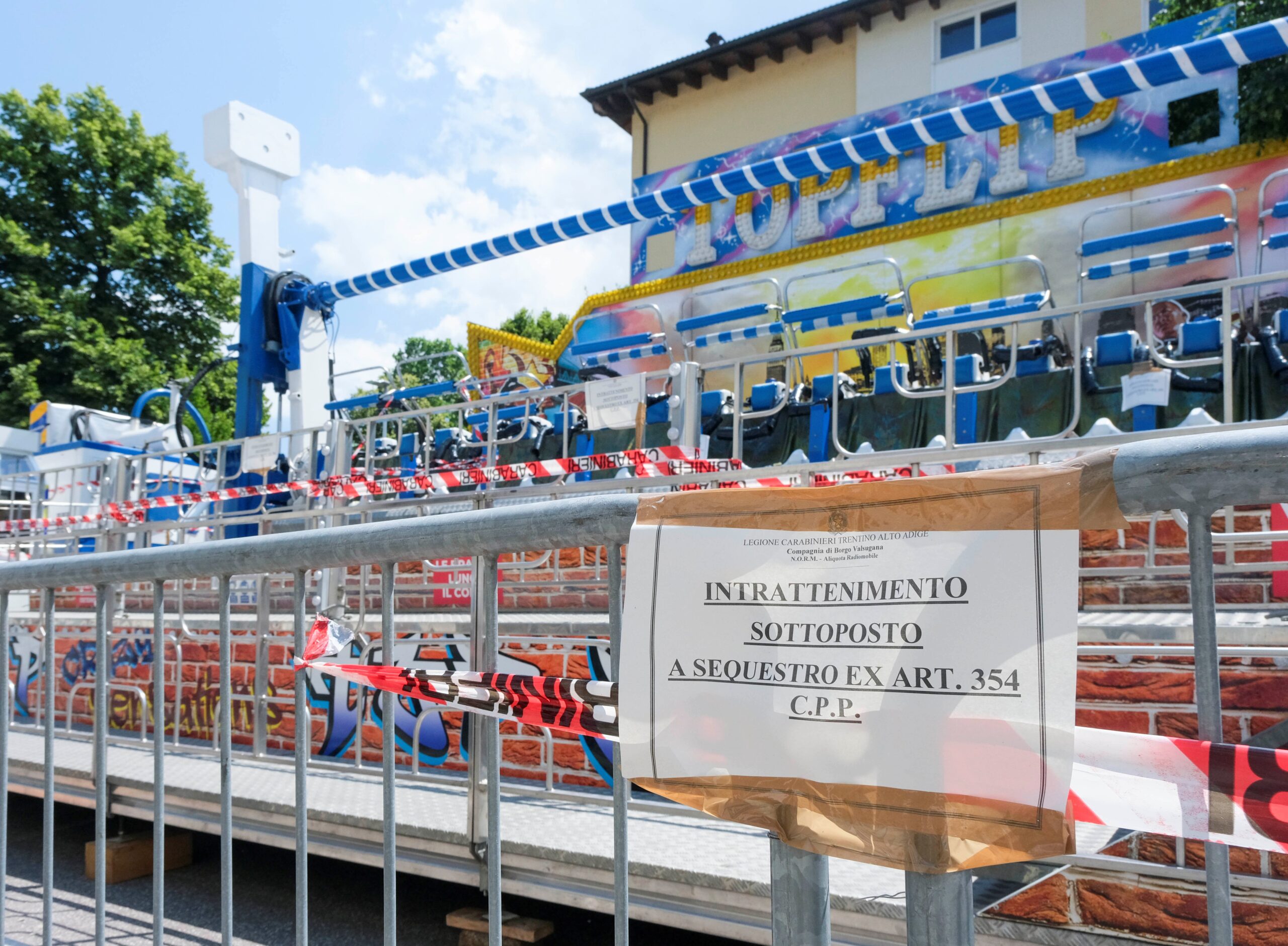 Ragazze volate dalla giostra a Borgo Valsugana: gli indagati ora sono ...