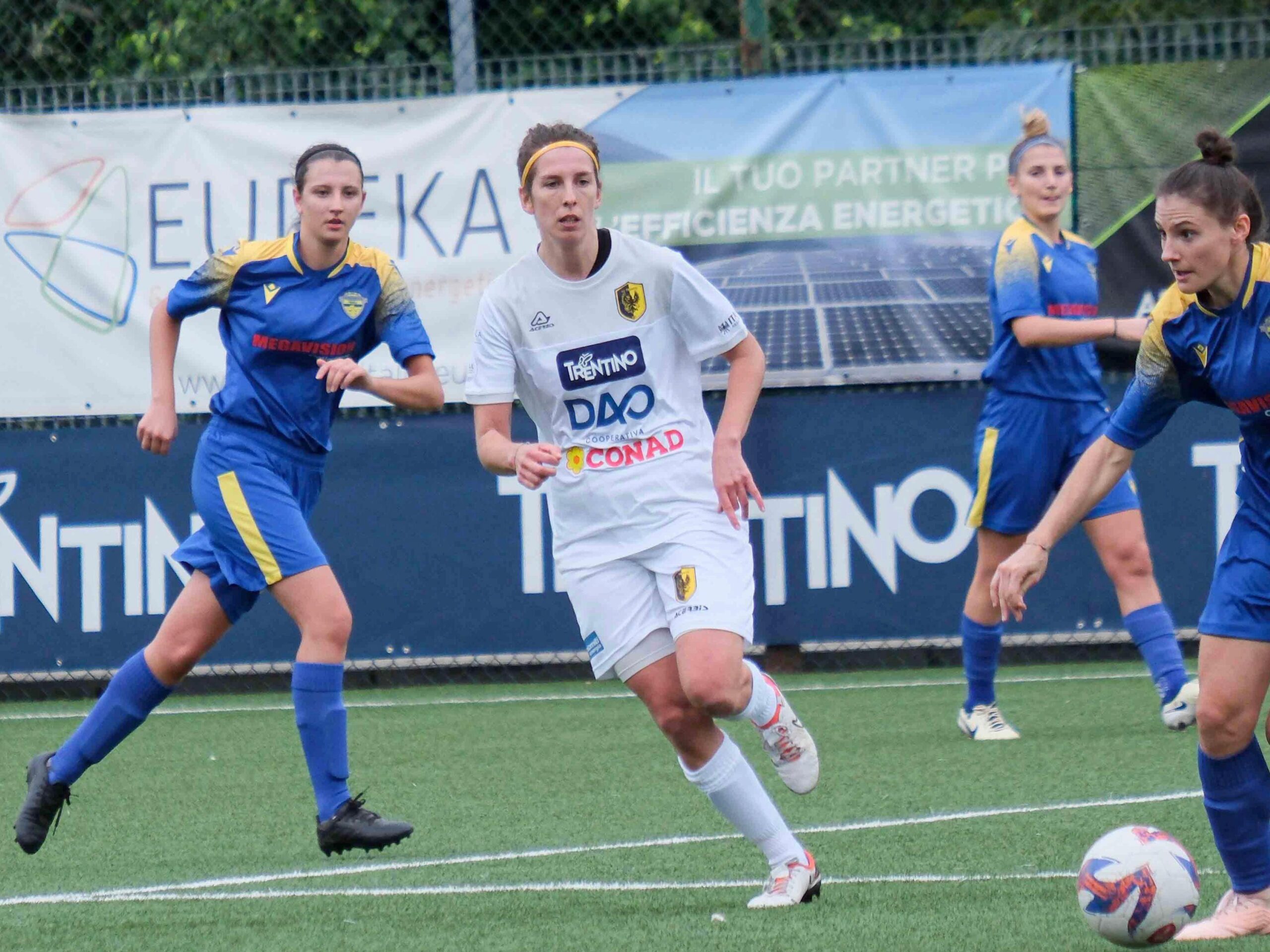 Giulia Rosa, bandiera del Trento: «Studio l’arte e faccio gol»