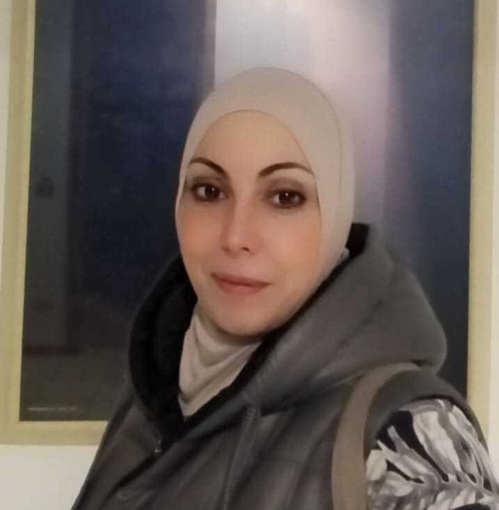 La storia di Noura: «Viviamo in quattro con mille euro al mese»