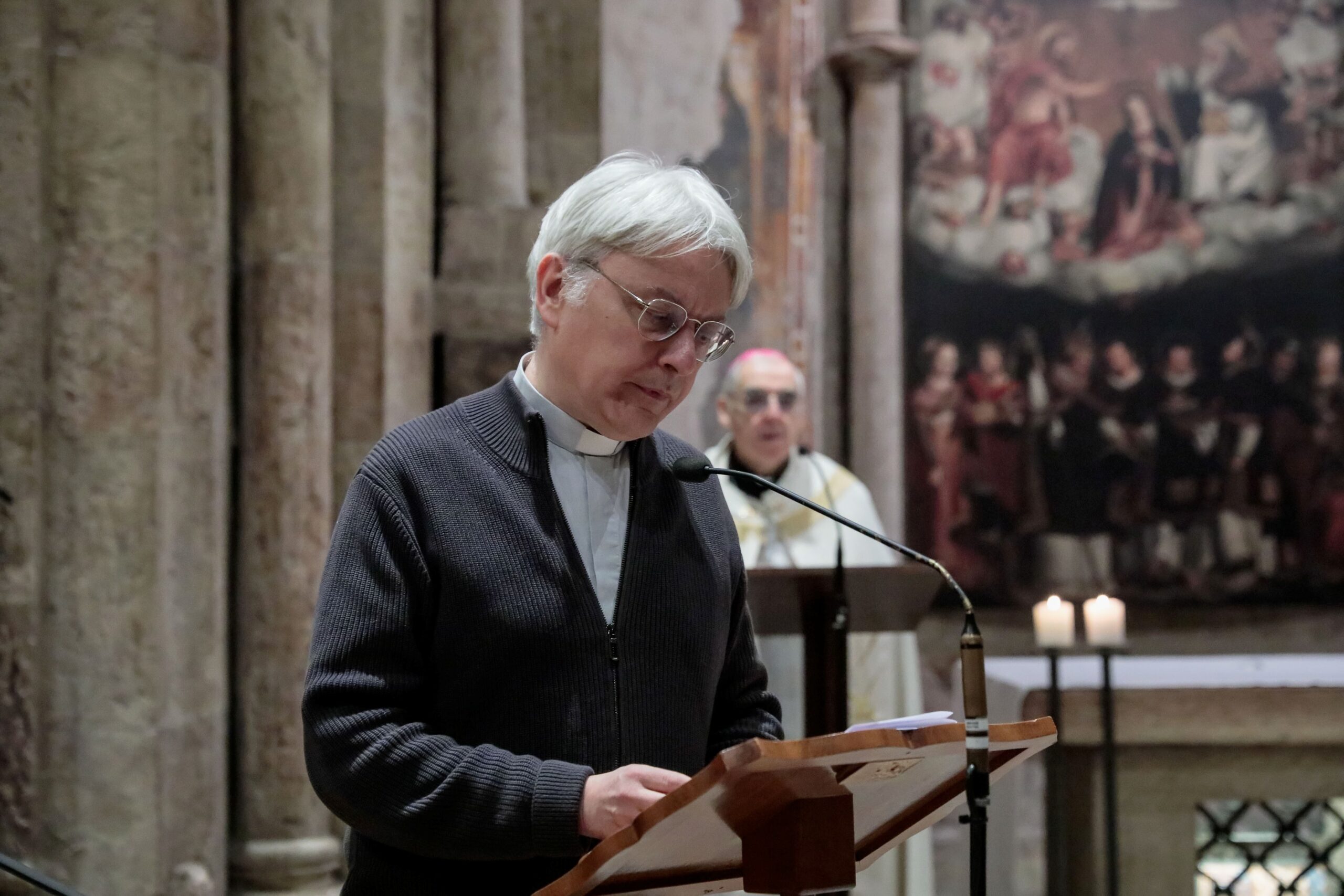 «Era notte, si infilò nel letto e abusò di me: fui cacciato dal ...