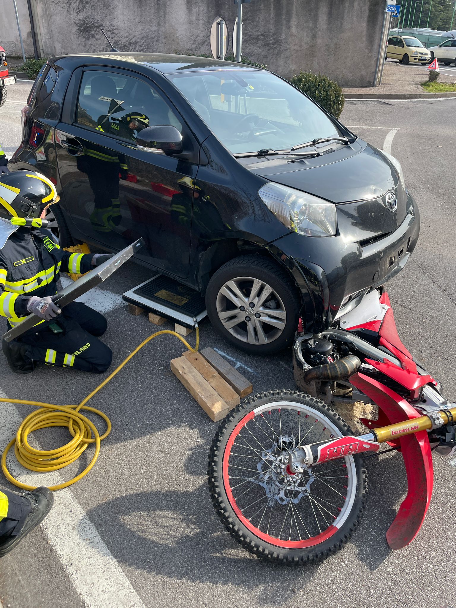 Villazzano, scontro auto-moto: quindicenne finisce in ospedale